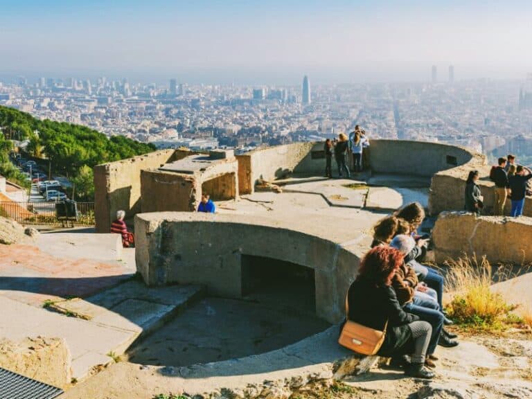 27 Best Barcelona Attractions: Where History Meets Modernity