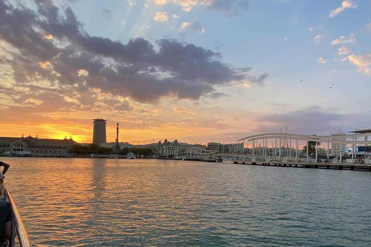 Barcelona live music catamaran cruise with sunset | BCN.travel